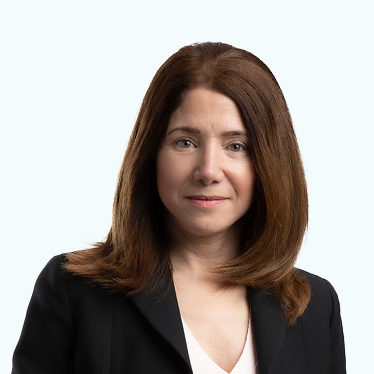 Homaira Akbari | Shareholders and Investors | Santander Bank