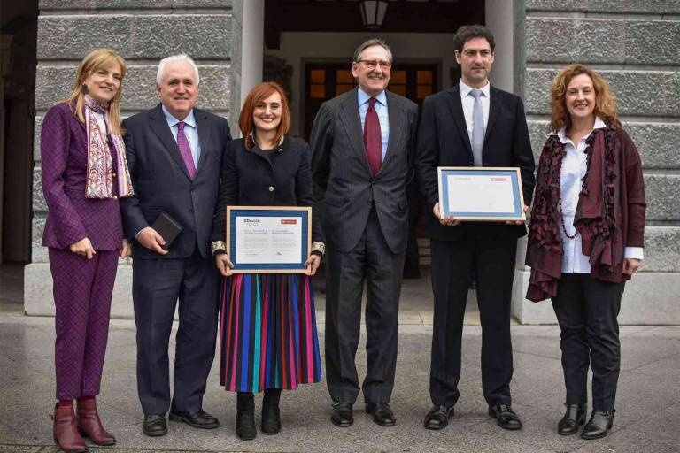 La Universidad de Deusto y el Santander entregan los XV Premios de ...