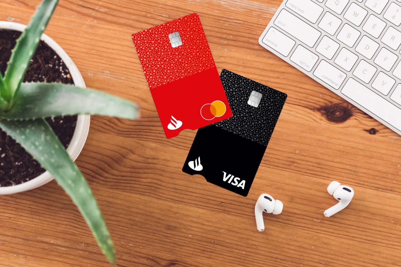 What are the parts of a credit card?