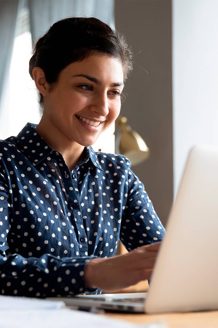 Santander offers more than 15 thousand scholarships for programming and ...