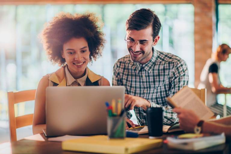 Banco Santander and LSE launch 900 scholarships to help professionals ...