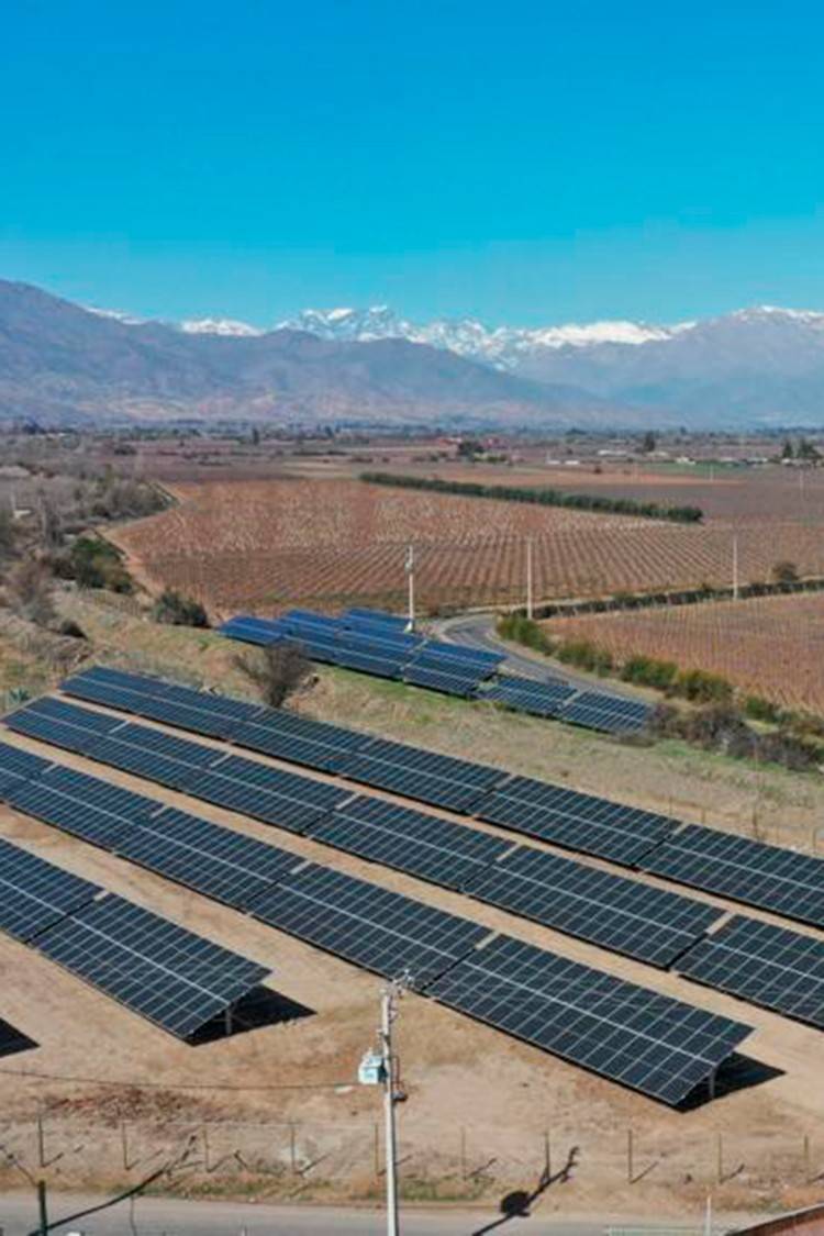 Santander Chile is making progress in building its solar plant network ...