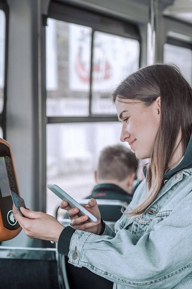 Contactless payment takes public transport