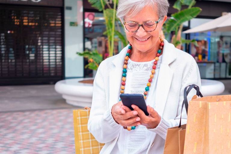 Tips for setting up mobile phones for senior citizens